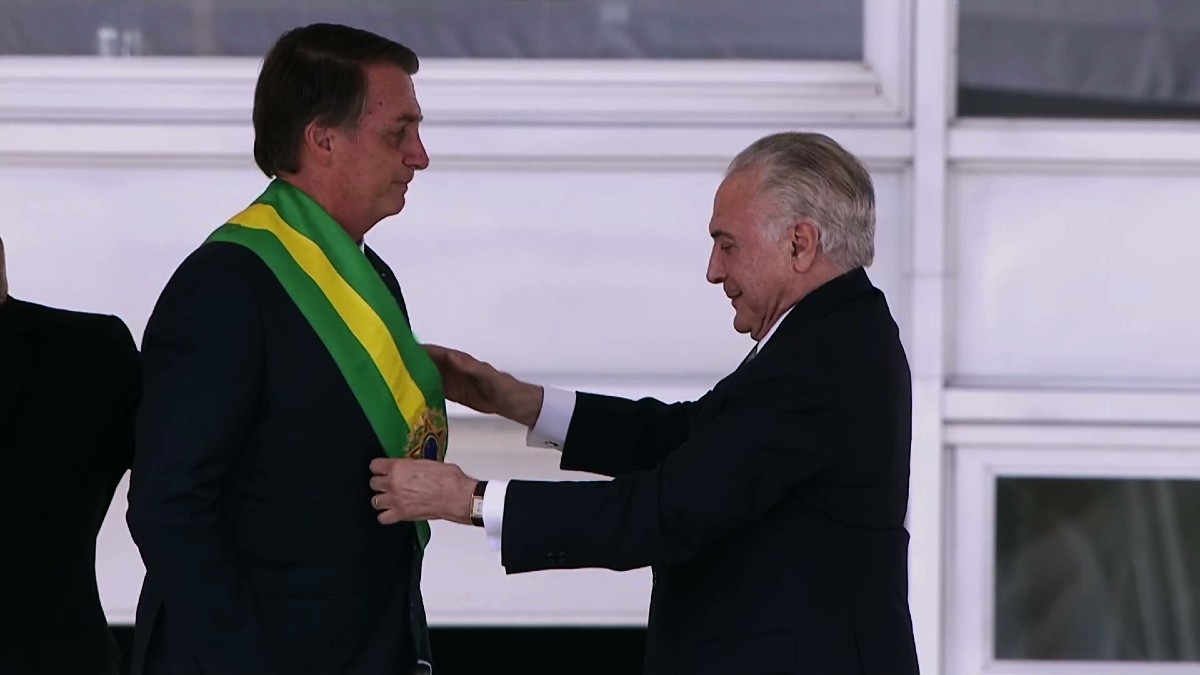 8 Presidentes 1 Juramento - A História de Um Tempo Presente - Cenas de ... 8 Presidentes 1 Juramento - A História de Um Tempo Presente - Cenas de ...