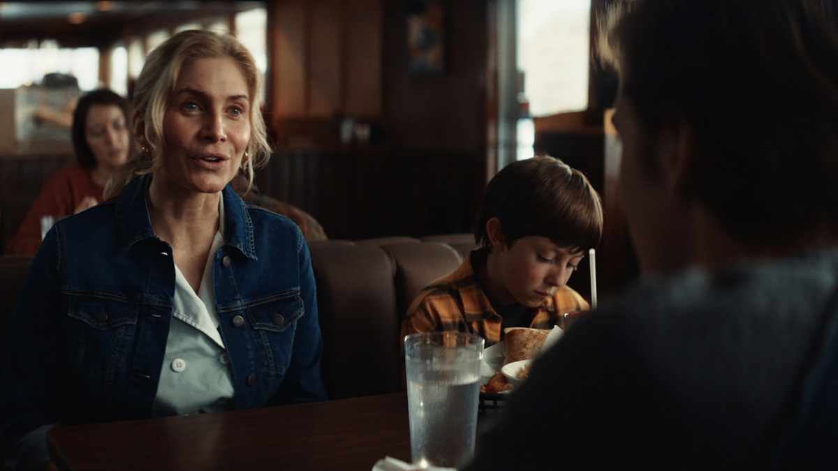 Aliens Abducted My Parents and Now I Feel Kinda Left Out - Cenas de Cinema